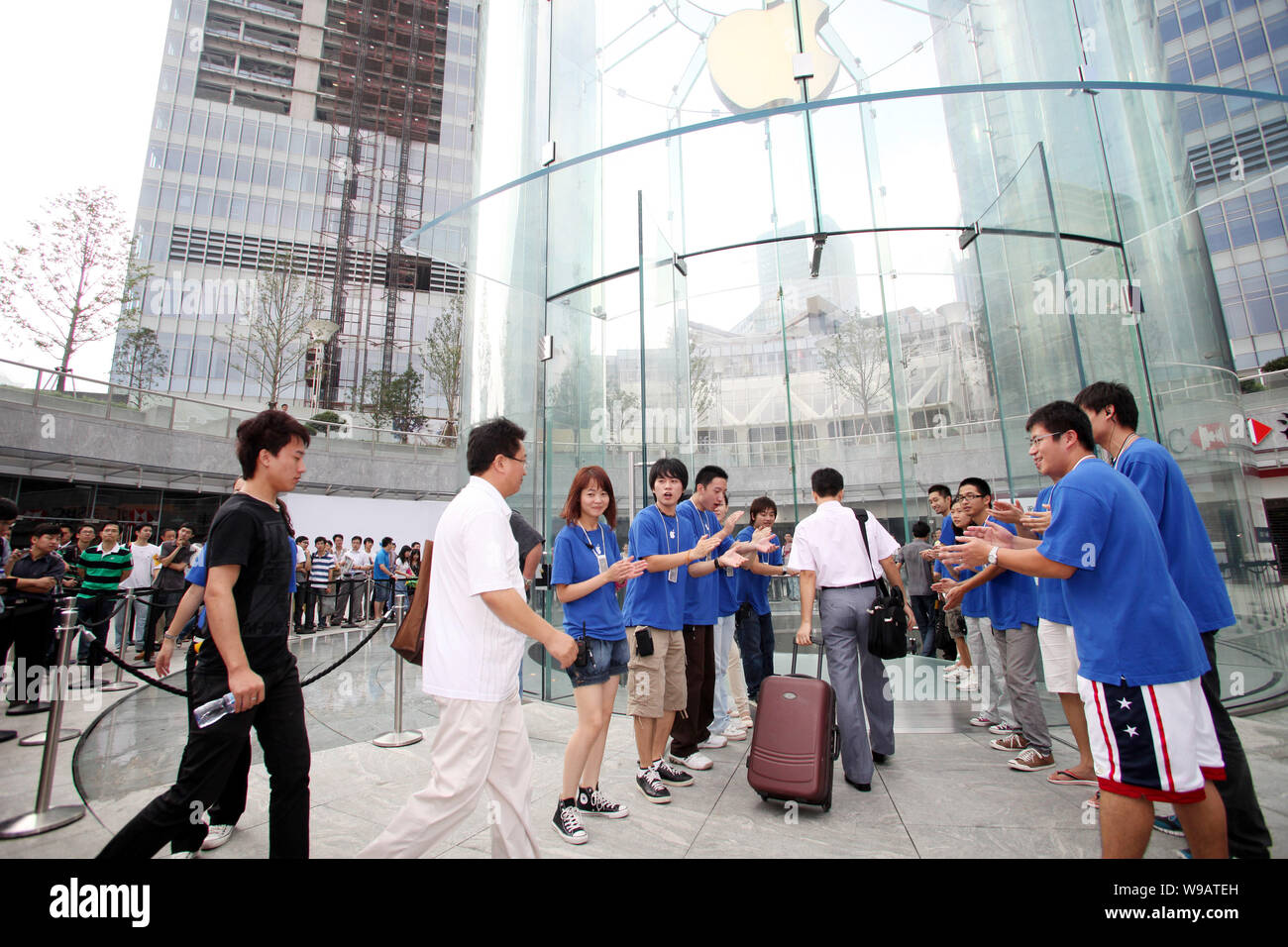 Welcome customers hi-res stock photography and images - Alamy