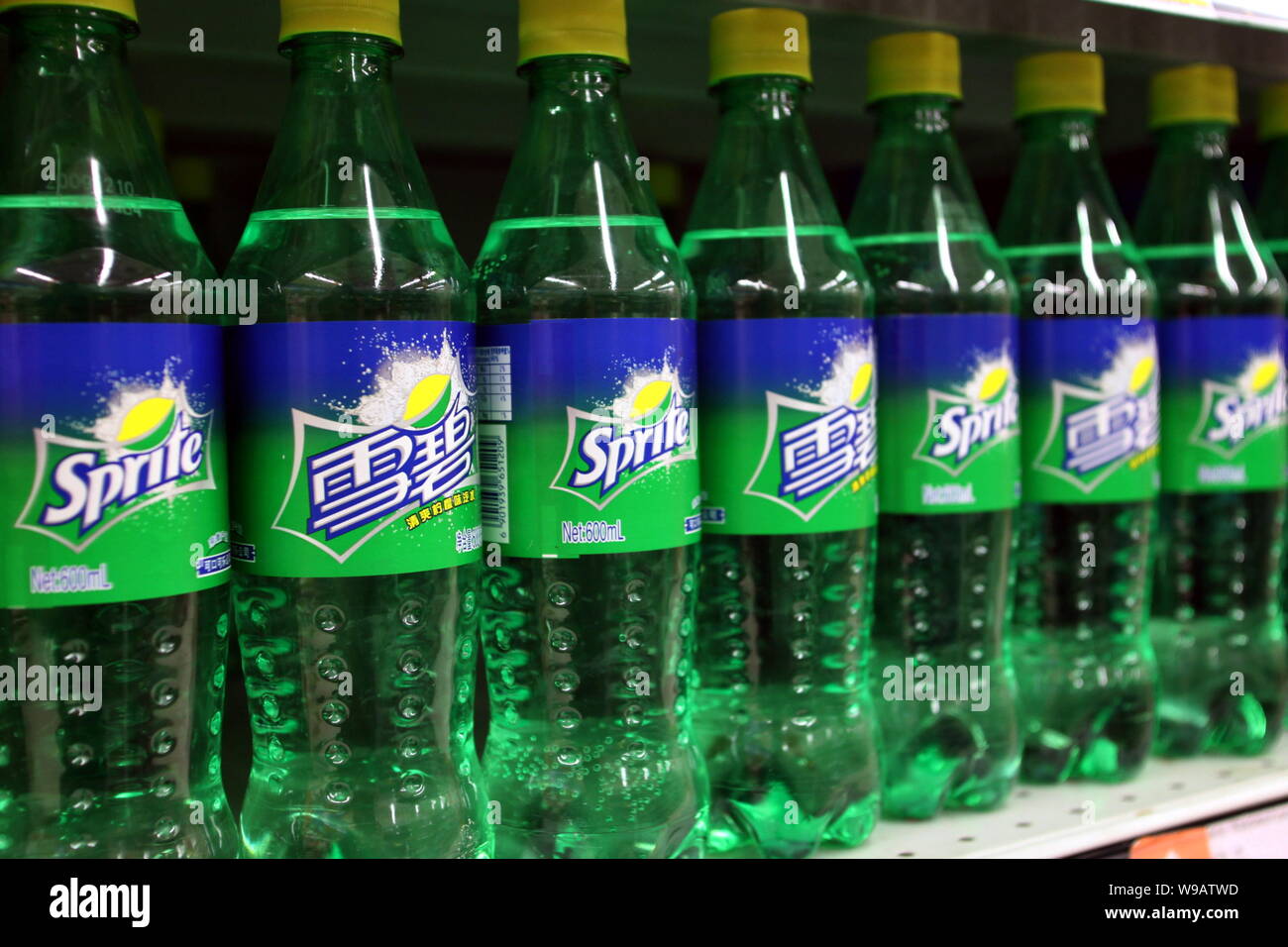 Soft drinks china hi-res stock photography and images - Alamy