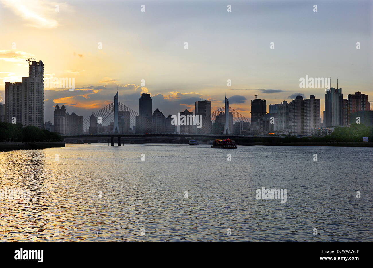 --FILE--View of commercial buildings along the Pearl River (Zhujiang ...