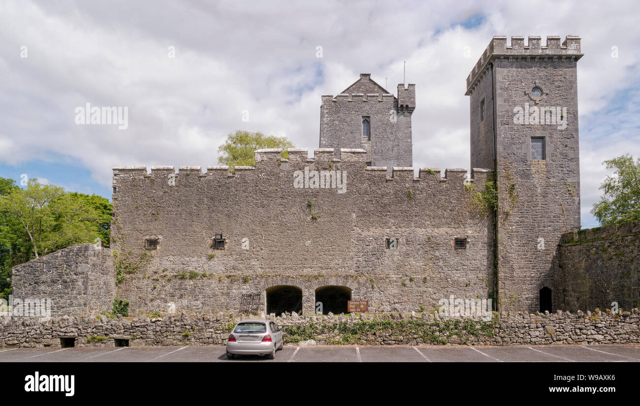 Fine preserved Knappogue Castle in County Clare,Ireland Stock Photo - Alamy