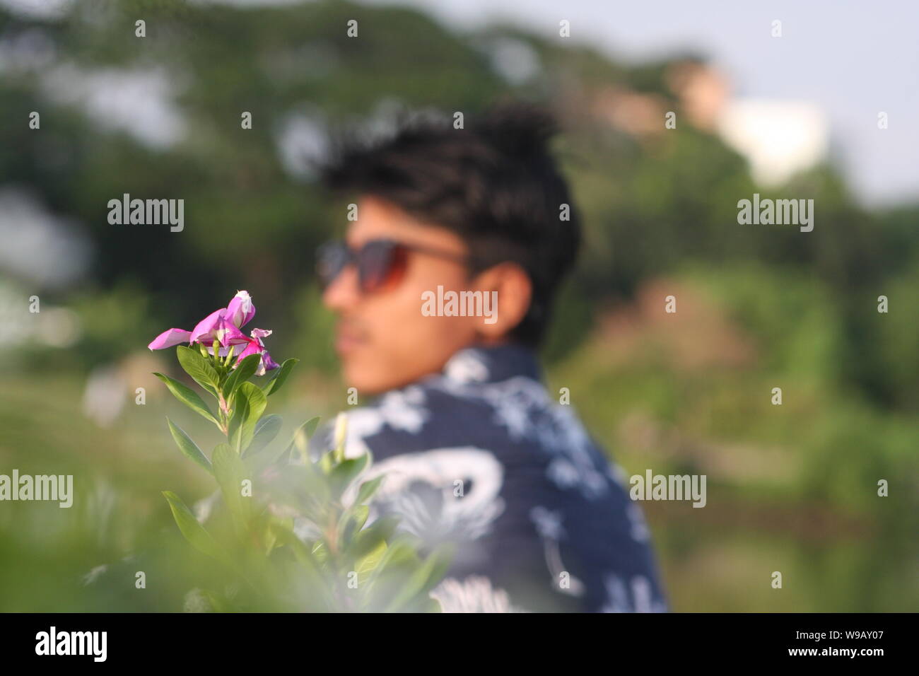 Smart man hi-res stock photography and images - Alamy