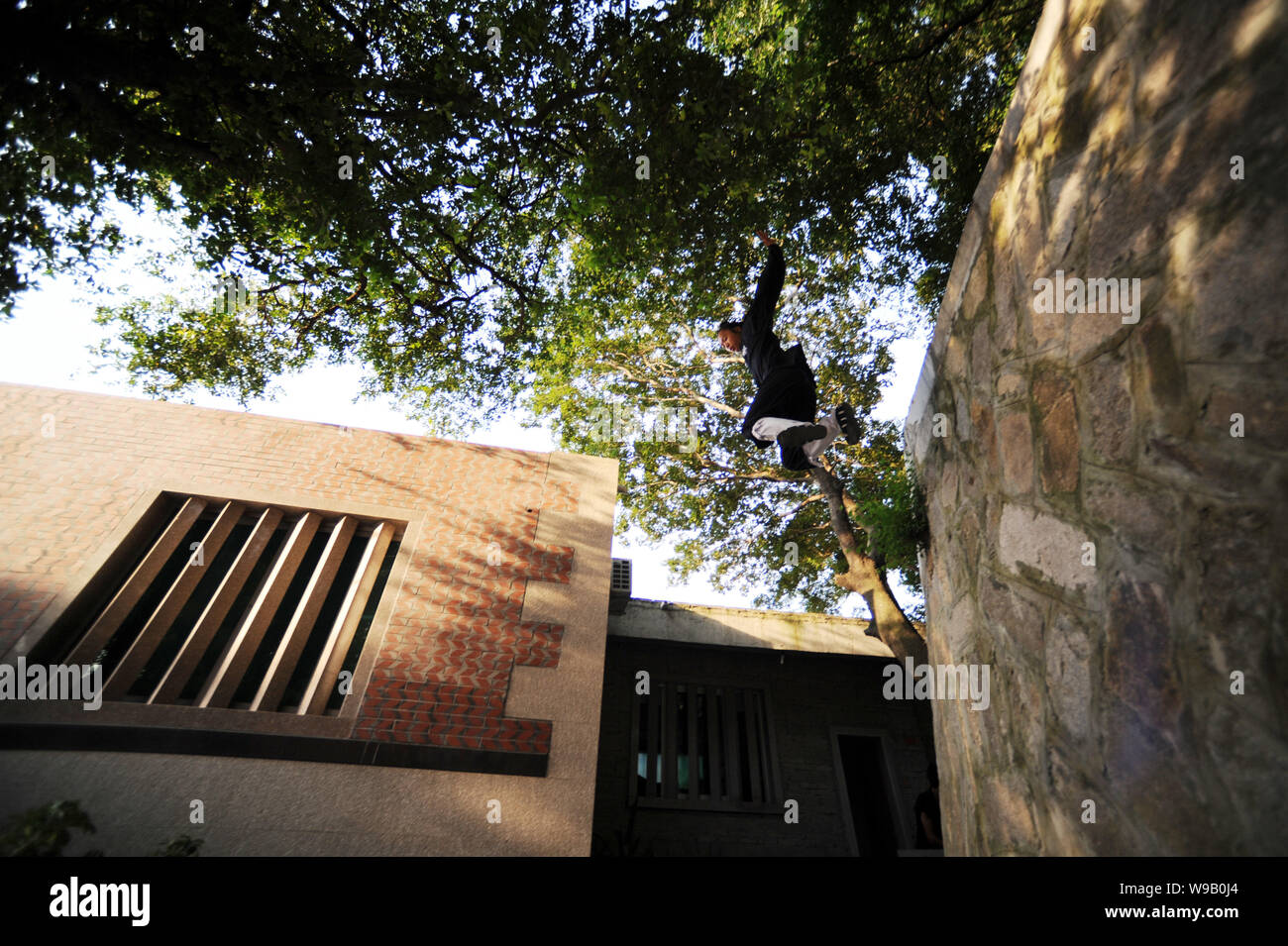 Wudang kung fu hi-res stock photography and images - Alamy
