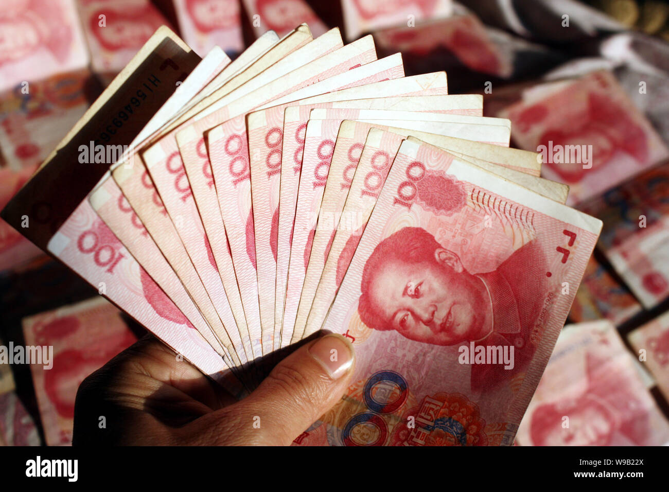 Benchmark interest rate hi-res stock photography and images - Alamy