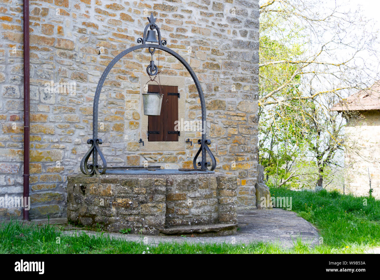 Old well in a old country building along the Way of the Gods in Italy ...