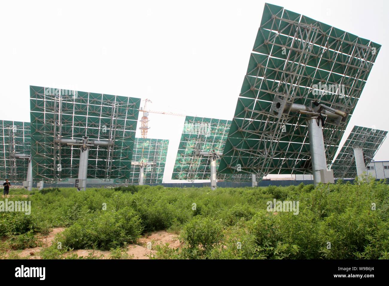 China solar power plant hi-res stock photography and images - Alamy