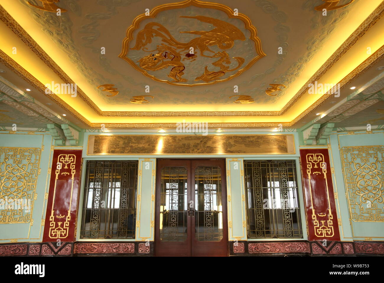 Fairmont peace hotel shanghai hi-res stock photography and images - Alamy