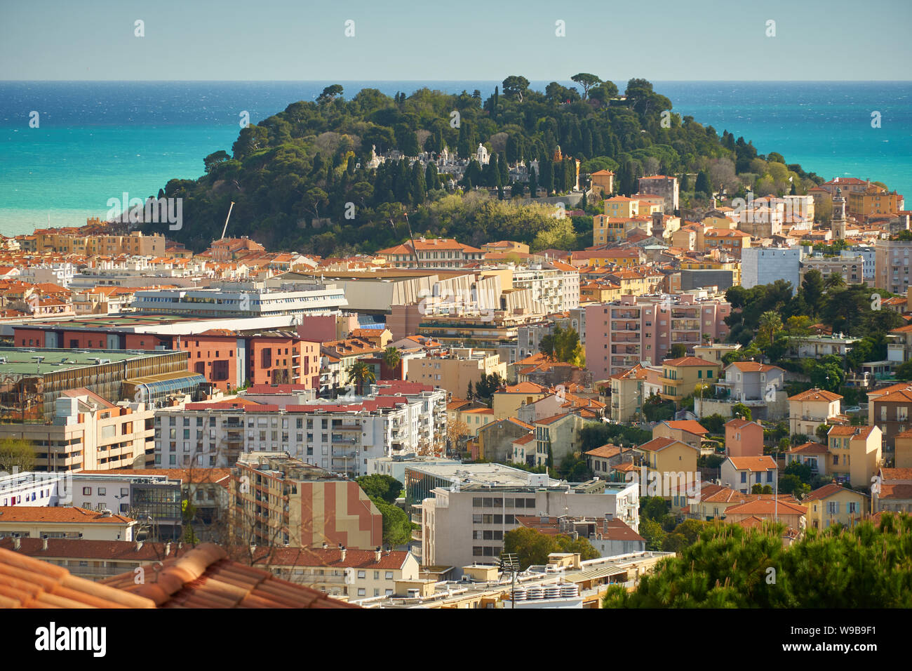 Beautiful aerial view of Nice in France, sea and historic castle ...