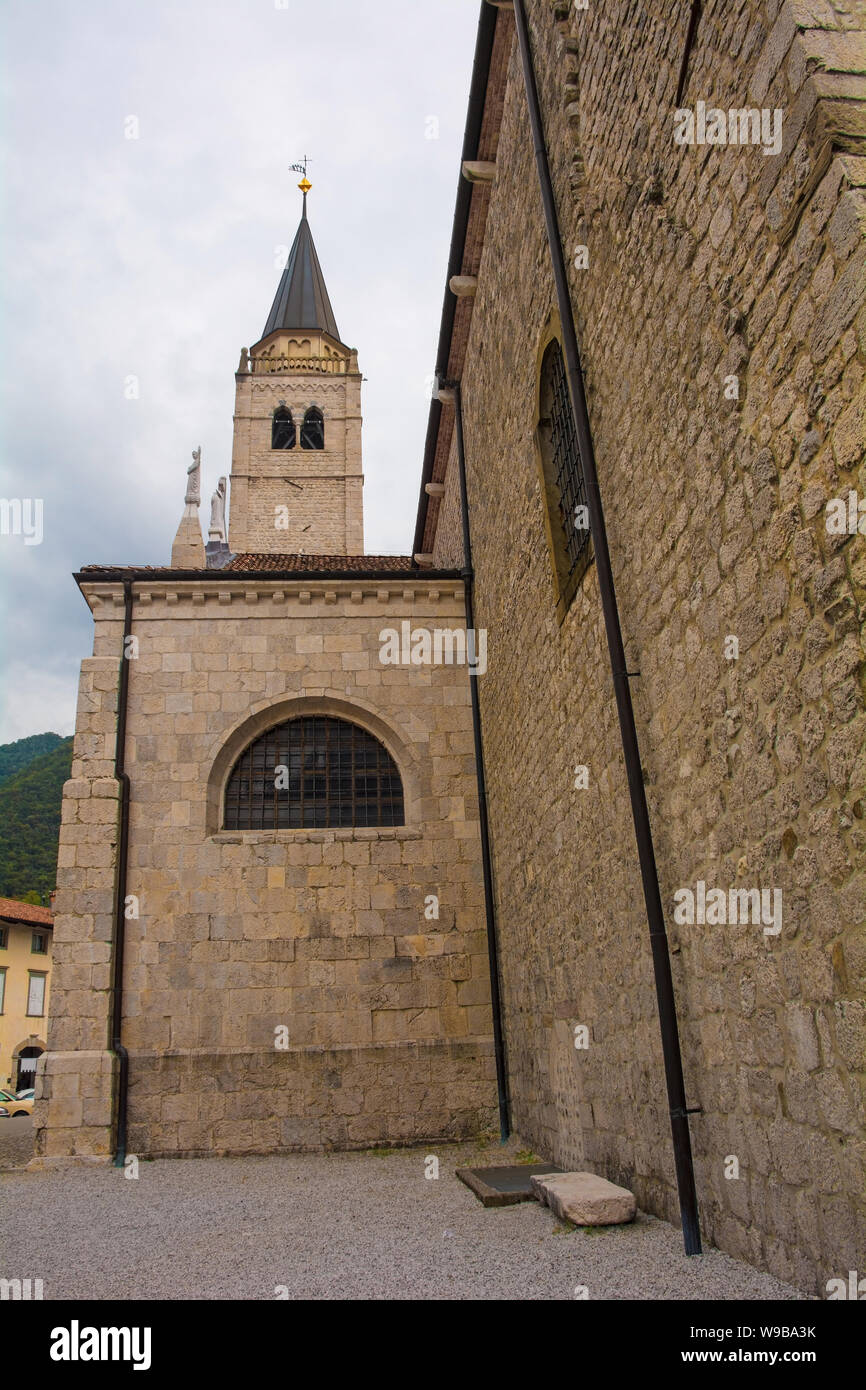 The fourteenth century cathedral, or duomo, in Venzone, Friuli-Venezia ...