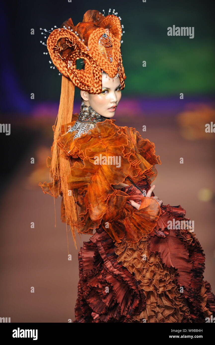 Chinese model Mo Wandan parades a creation by AsahiKASEI Prize winner ...