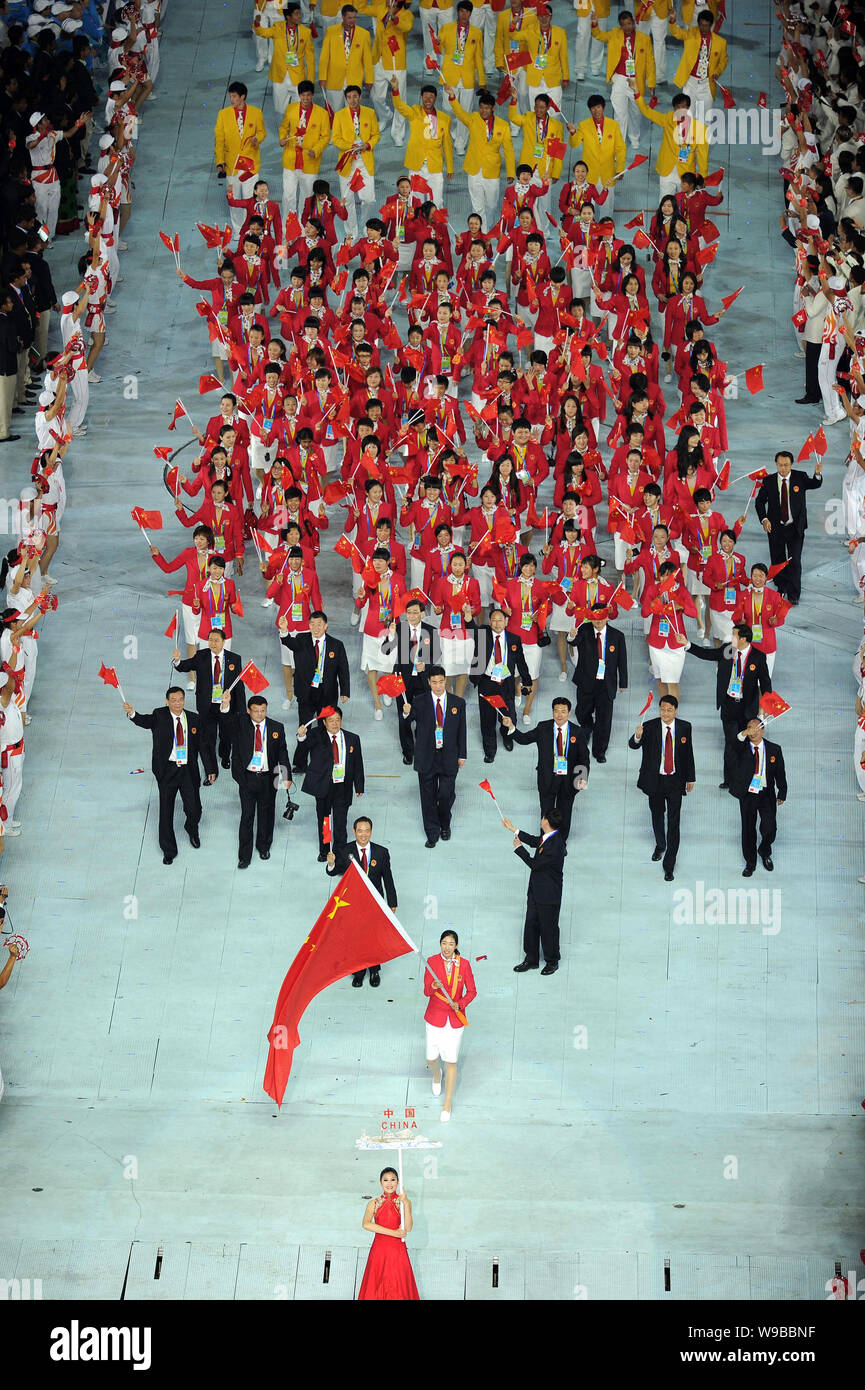 The Chinese delegation attends the opening ceremony of the 16th Asian ...