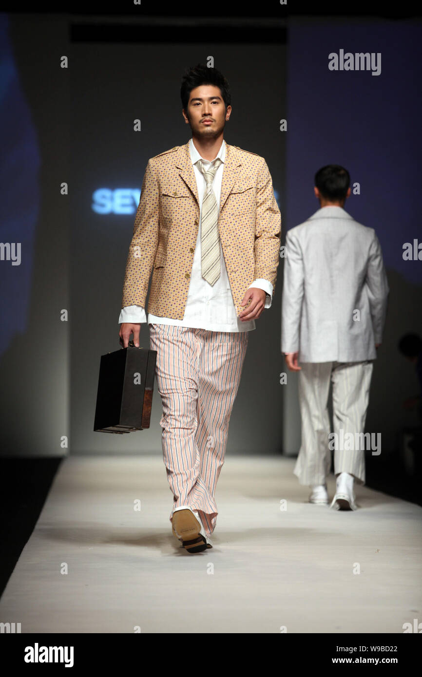 Models parade to show the new collections in the Seven Days fashion ...