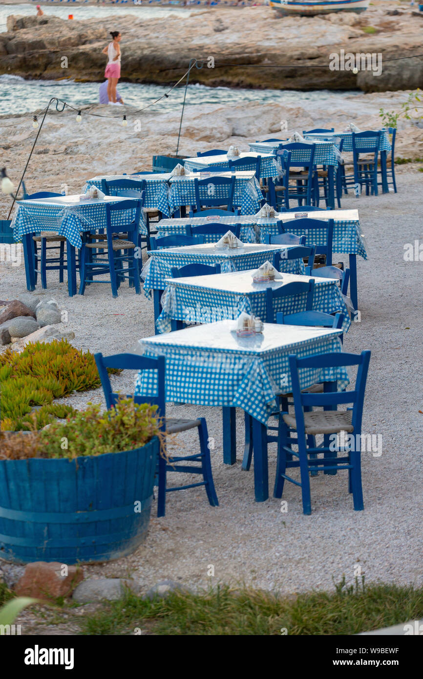 Tavern by the sea hi-res stock photography and images - Alamy