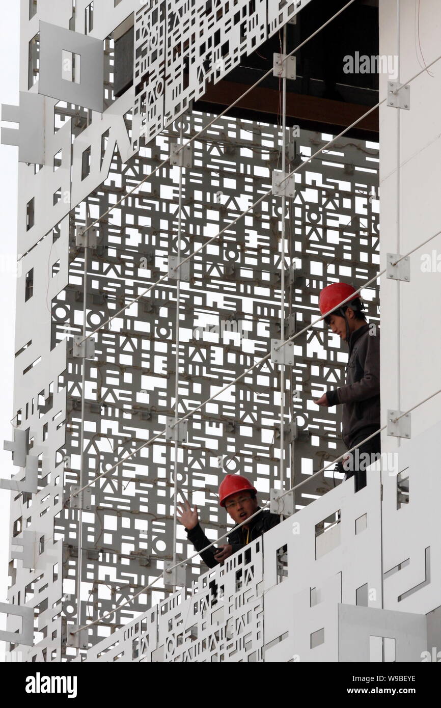 Korean construction workers hi-res stock photography and images - Alamy