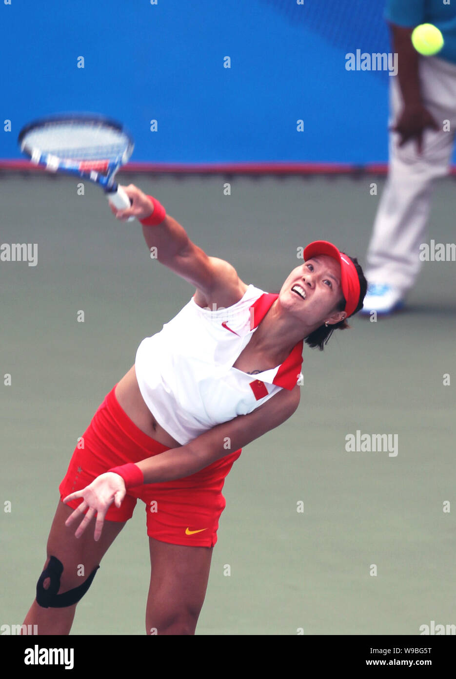 Chinas Li Na competes in the womens tennis team final at the 16th Asian ...