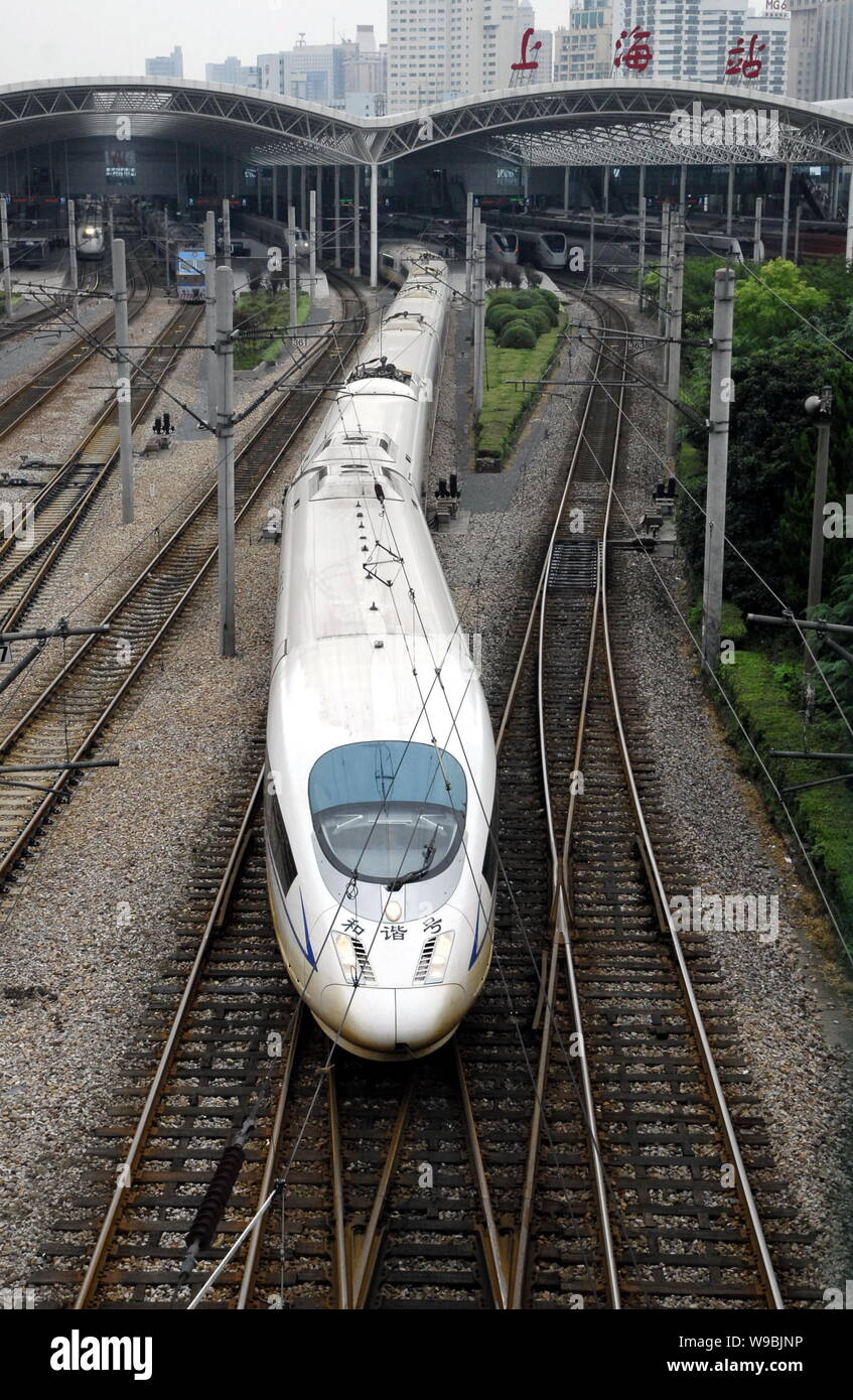 High speed railway construction china hi-res stock photography and ...