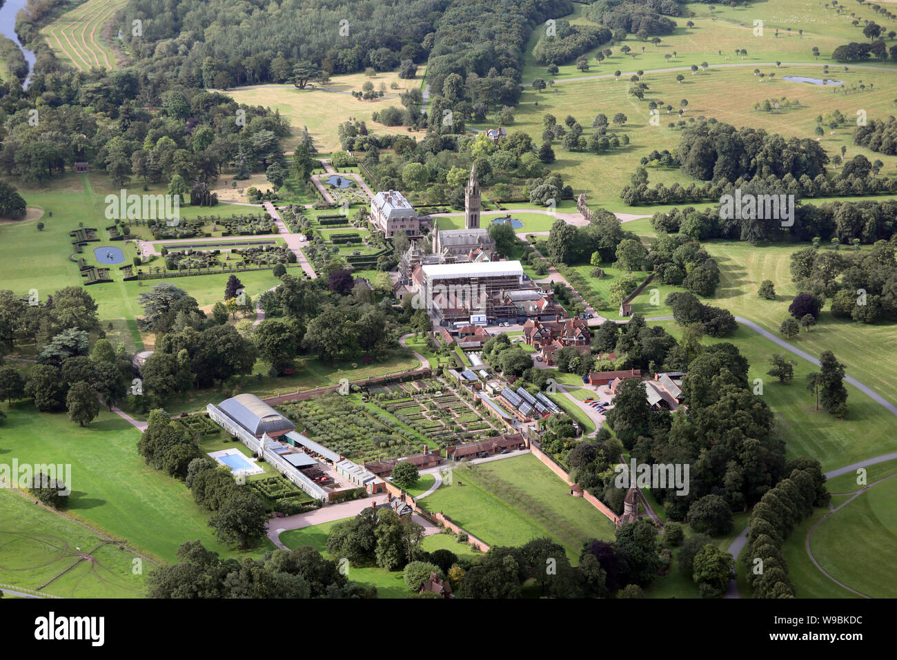 Eaton hall gardens chester hi-res stock photography and images - Alamy