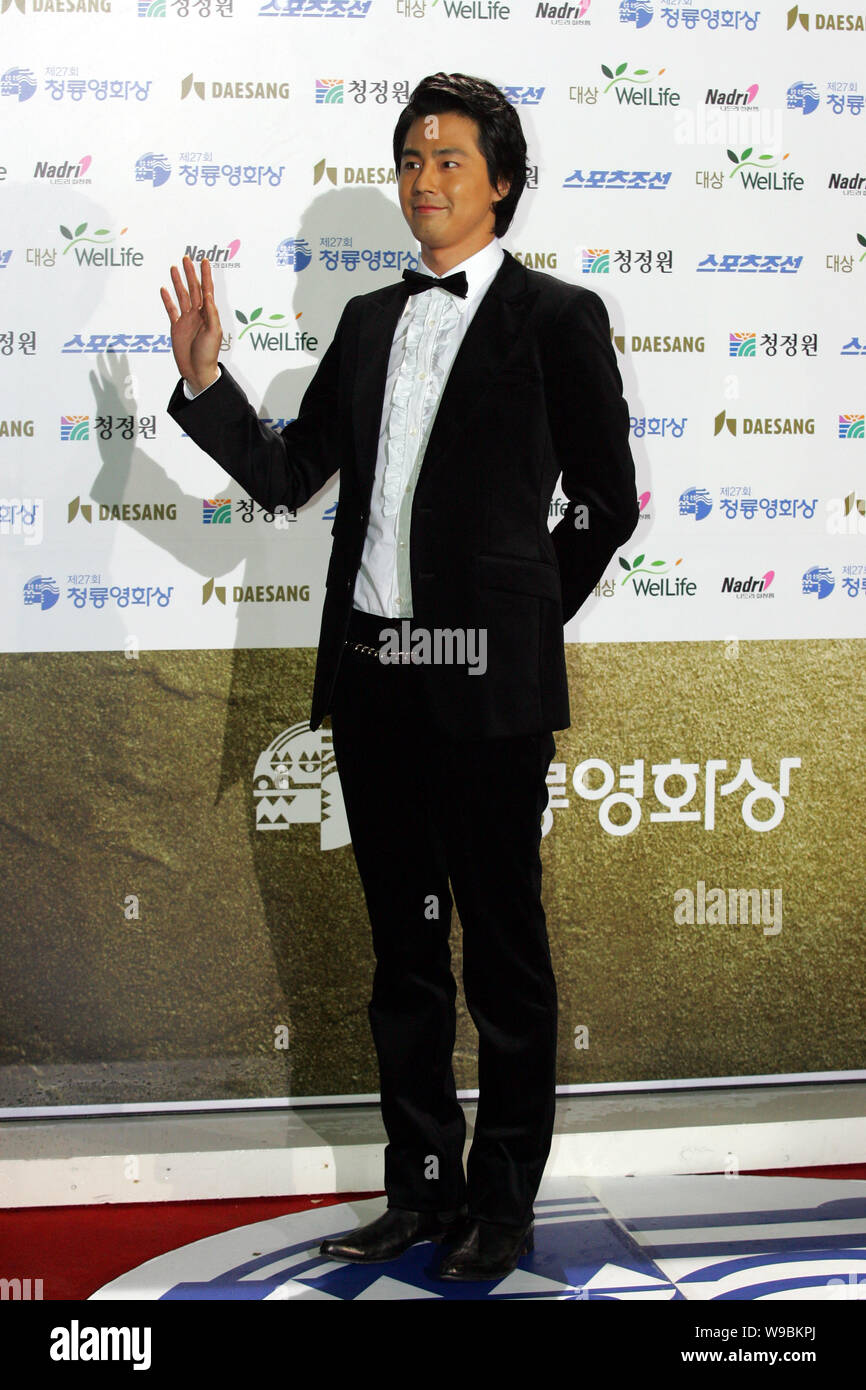 South Korean actor Jo In-seong (Jo In-sung) arrives for the 27th South ...