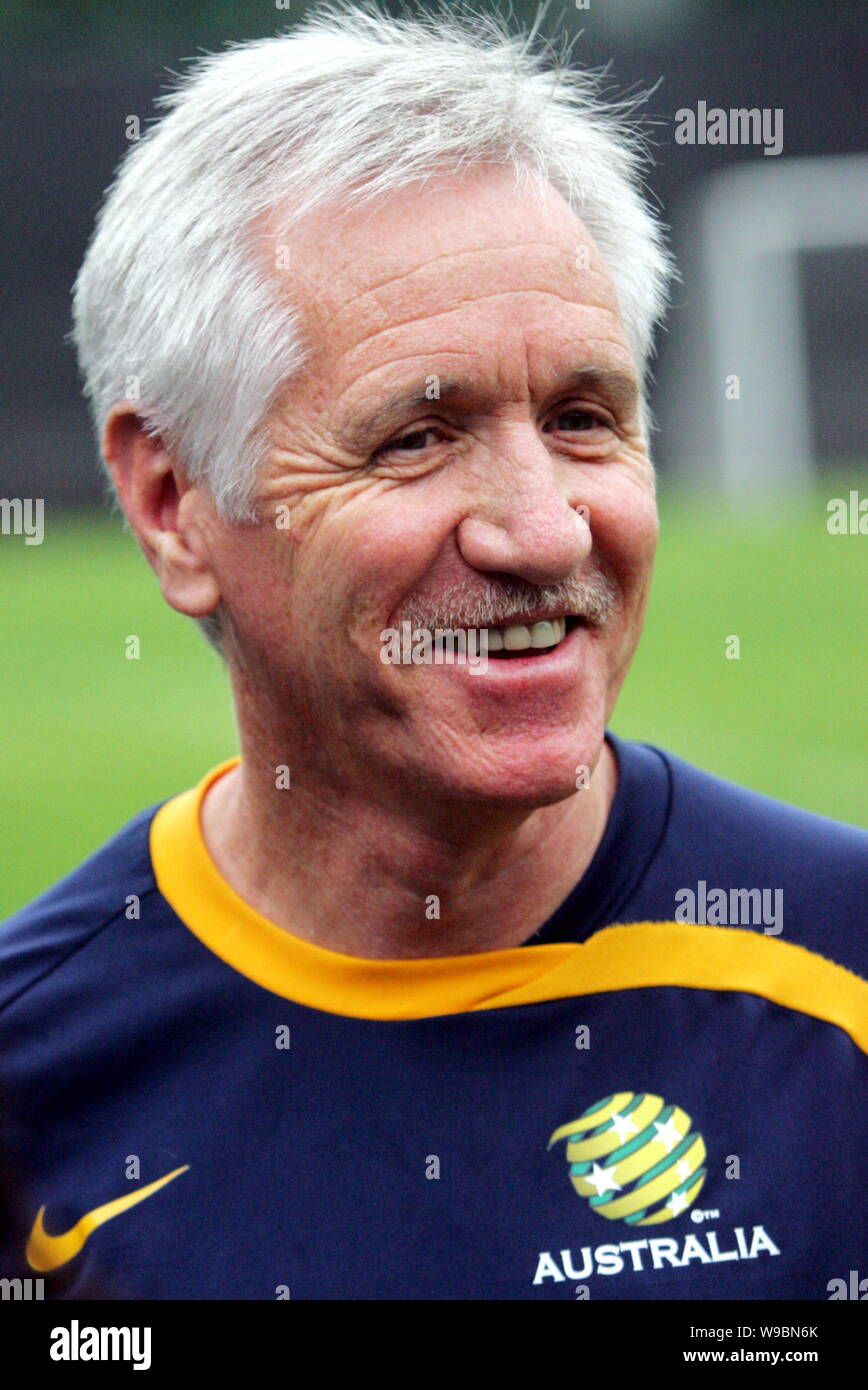 Soccer australian soccer training hi-res stock photography and images ...