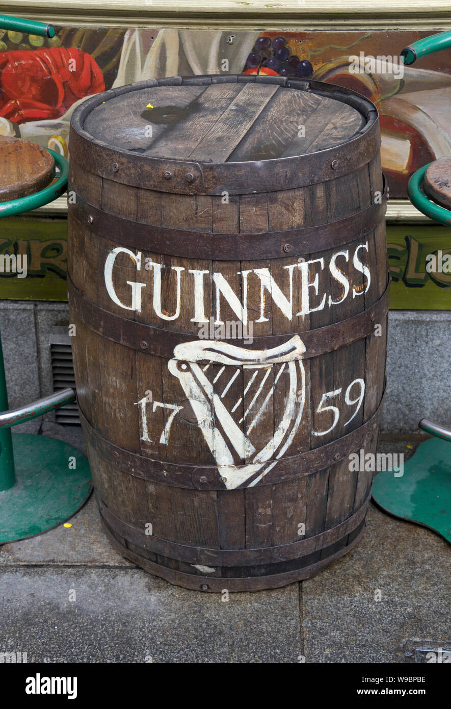Guinness painting hi-res stock photography and images - Alamy