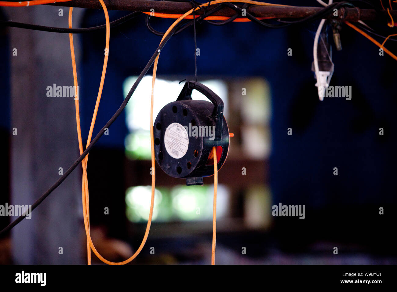 Ceiling hanging cable hi-res stock photography and images - Alamy