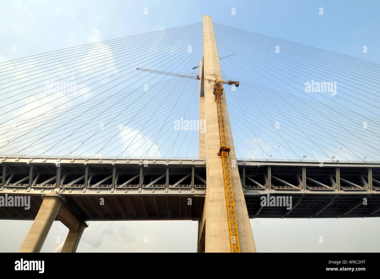View of the Minpu Bridge in Shanghai, China, 17 December 2009. The main ...