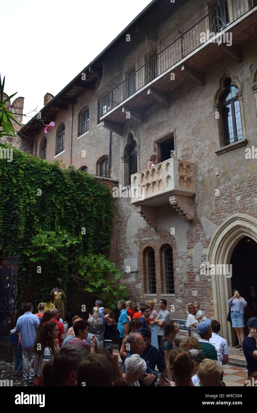 Medieval balcony hi-res stock photography and images - Alamy