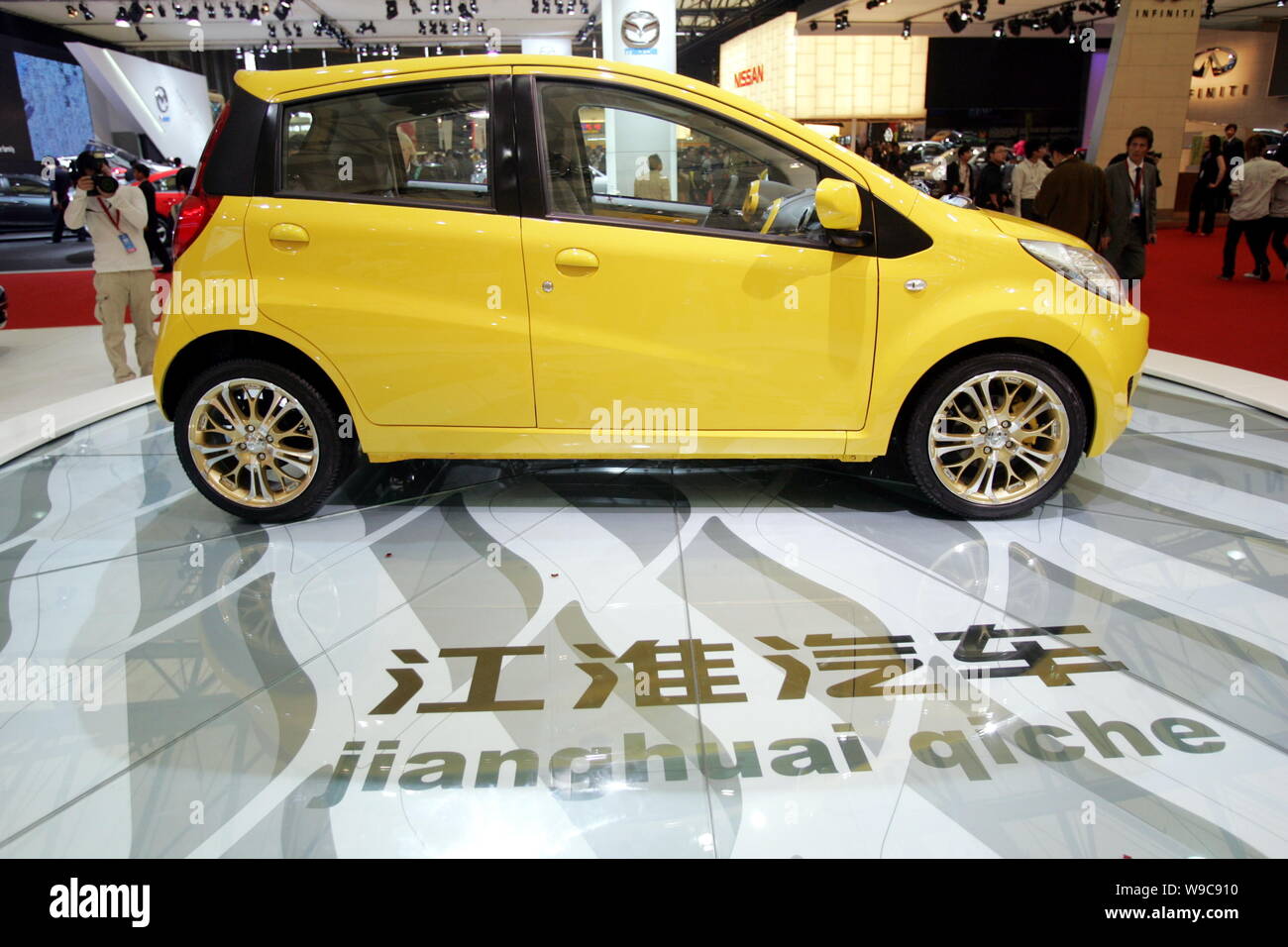 Anhui jianghuai automobile co hi-res stock photography and images - Alamy