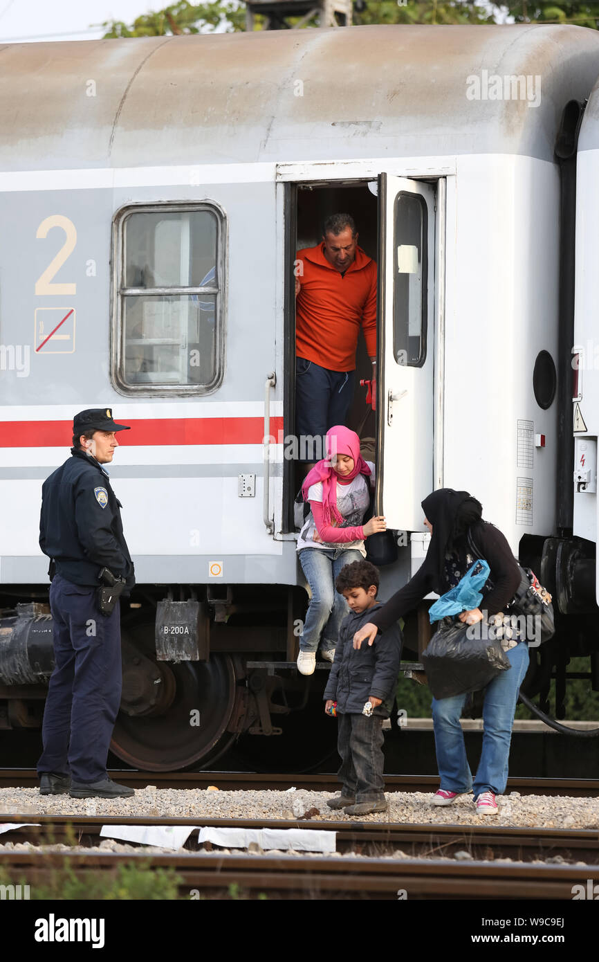 Dugo selo hi-res stock photography and images - Alamy