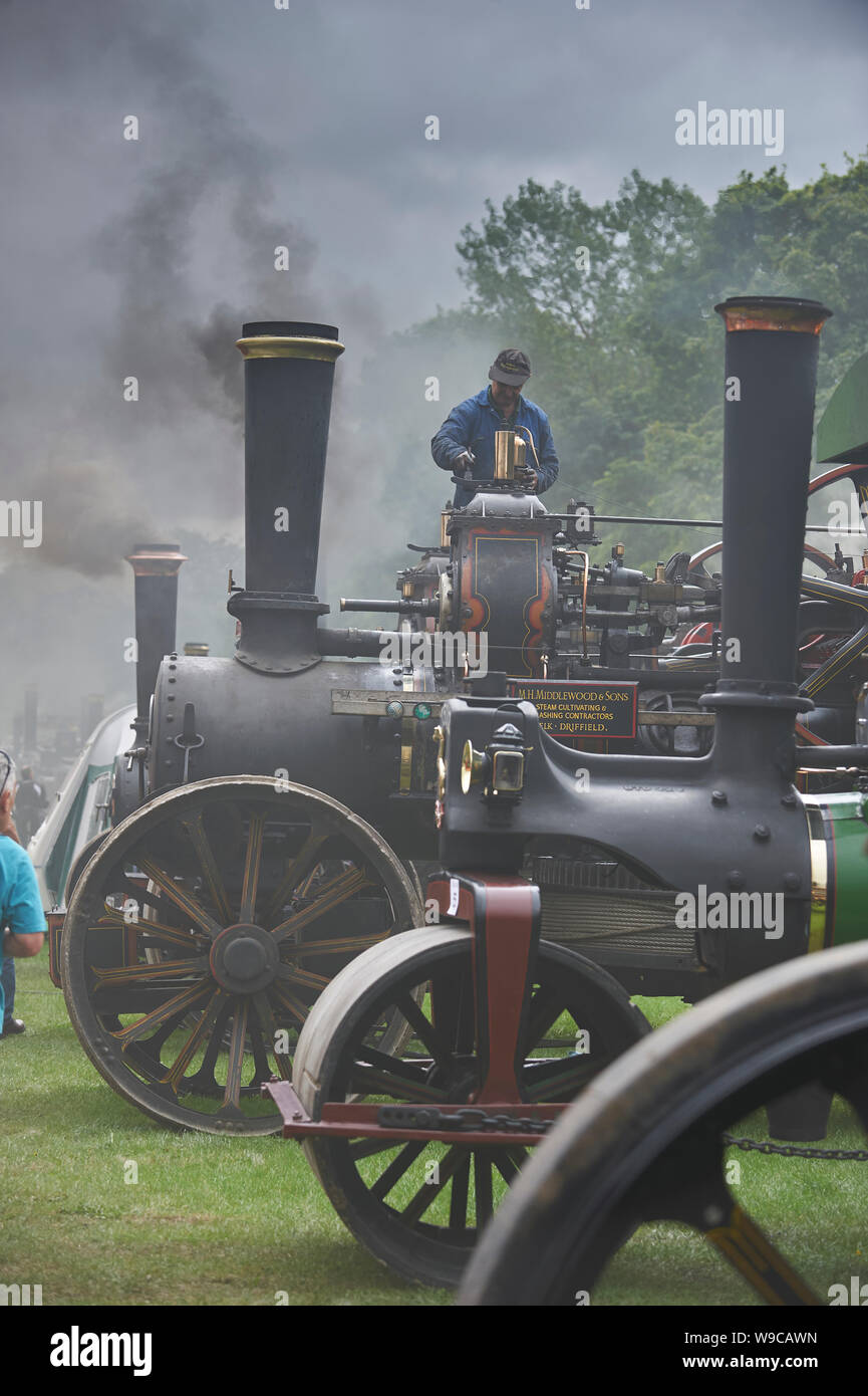 Spokes and wheel of a steam traction engine hi-res stock photography ...