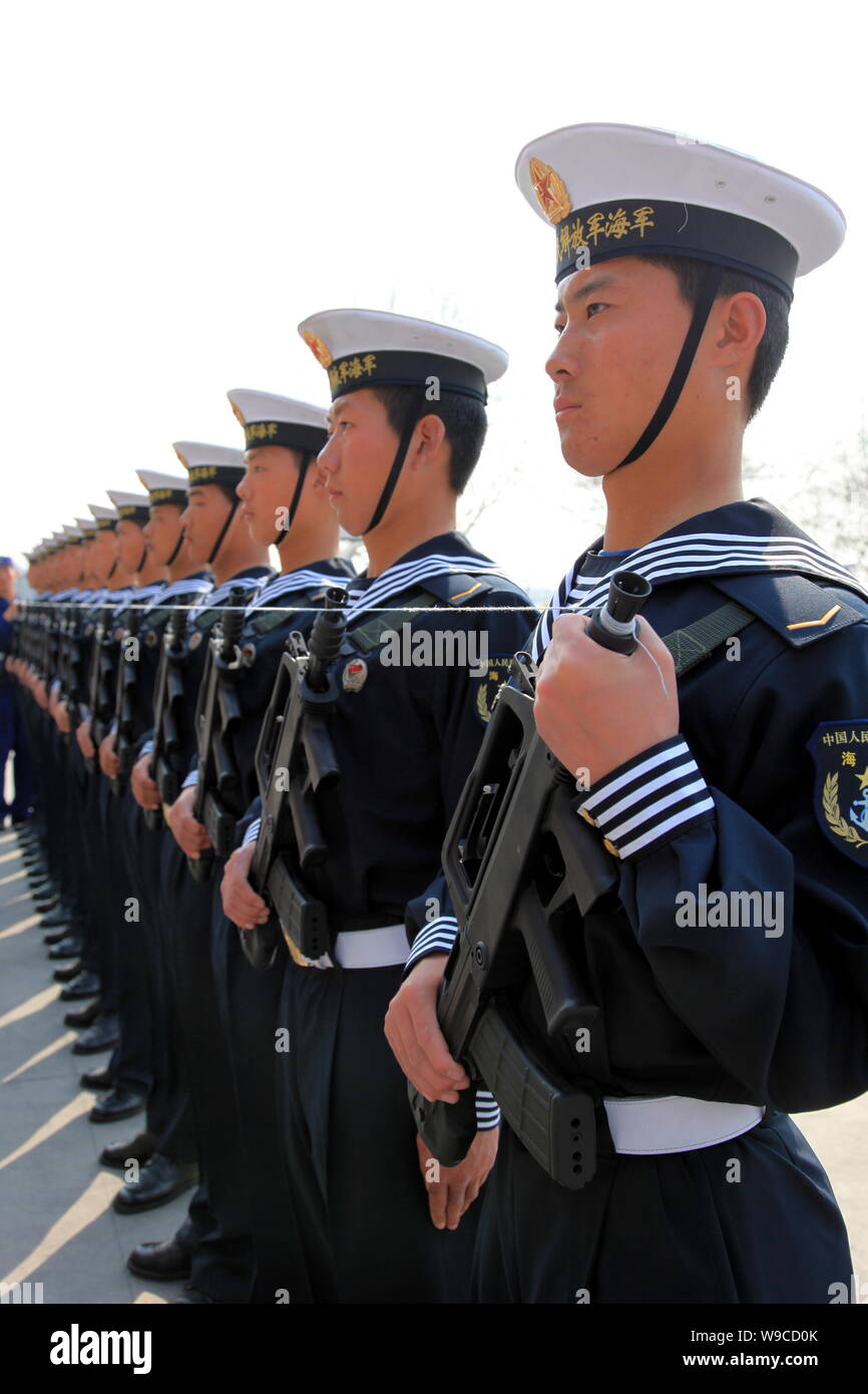 --FILE--Chinese Navy soldiers of PLA (Peoples Liberation Army) exercise ...
