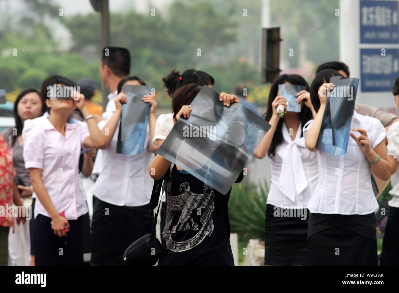 Chinese solar eclipse hi-res stock photography and images - Alamy