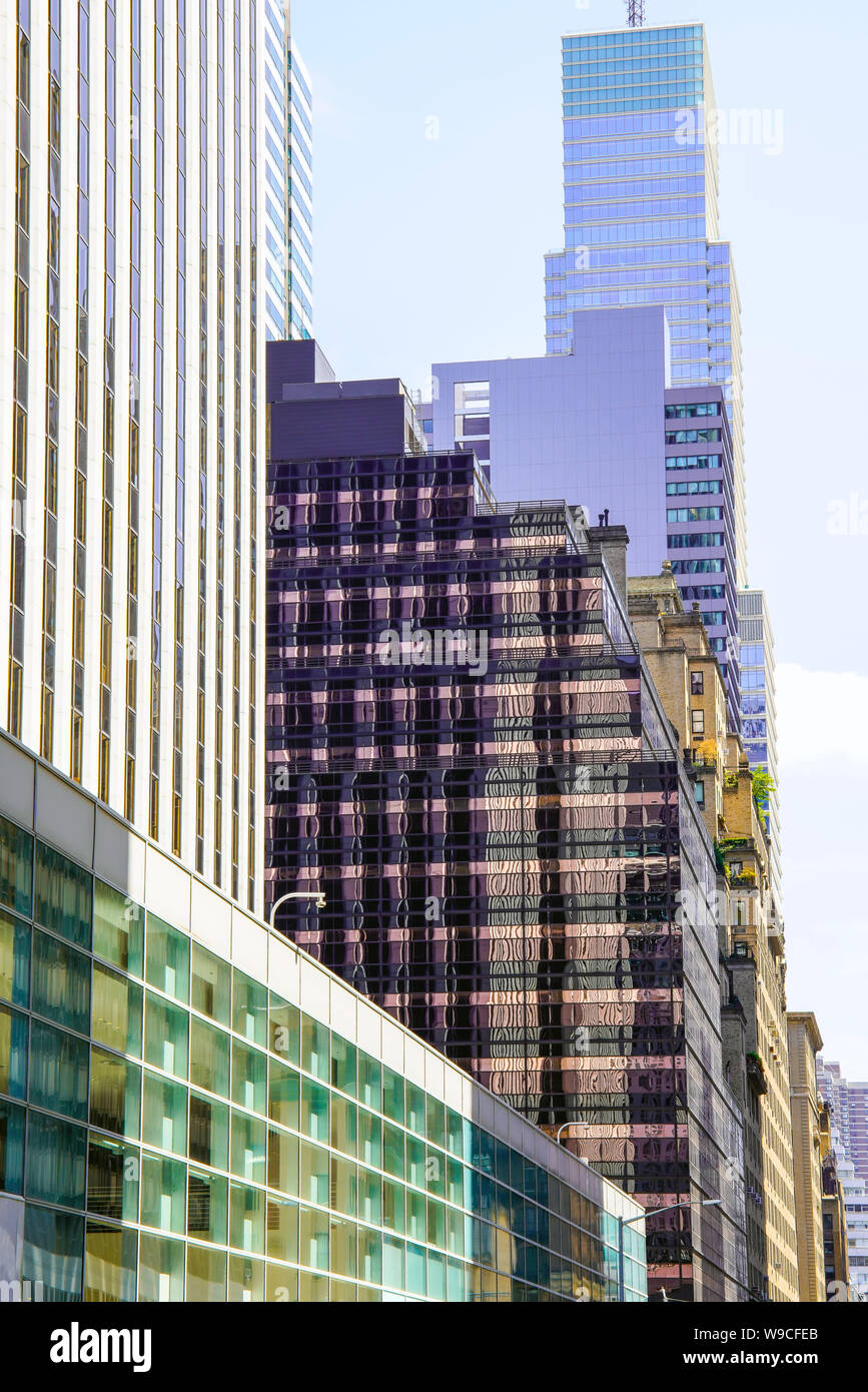 Street view of E 58th from 5th Ave, Manhattan, New York City, USA Stock ...