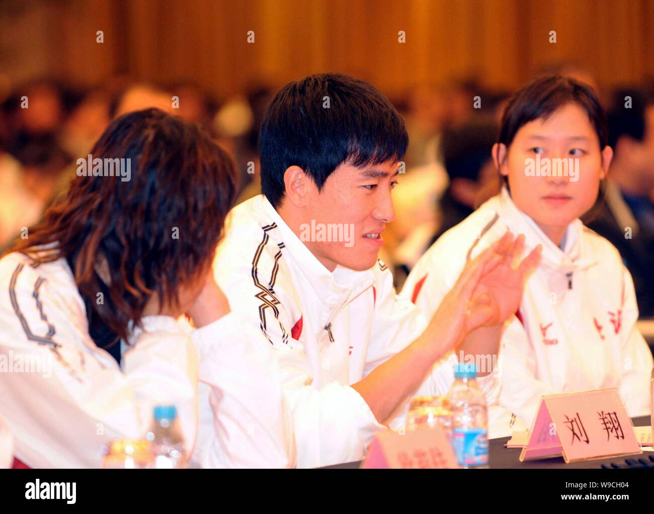 (From left) Chinese world sailing champion Xu Lijia, former 110m ...