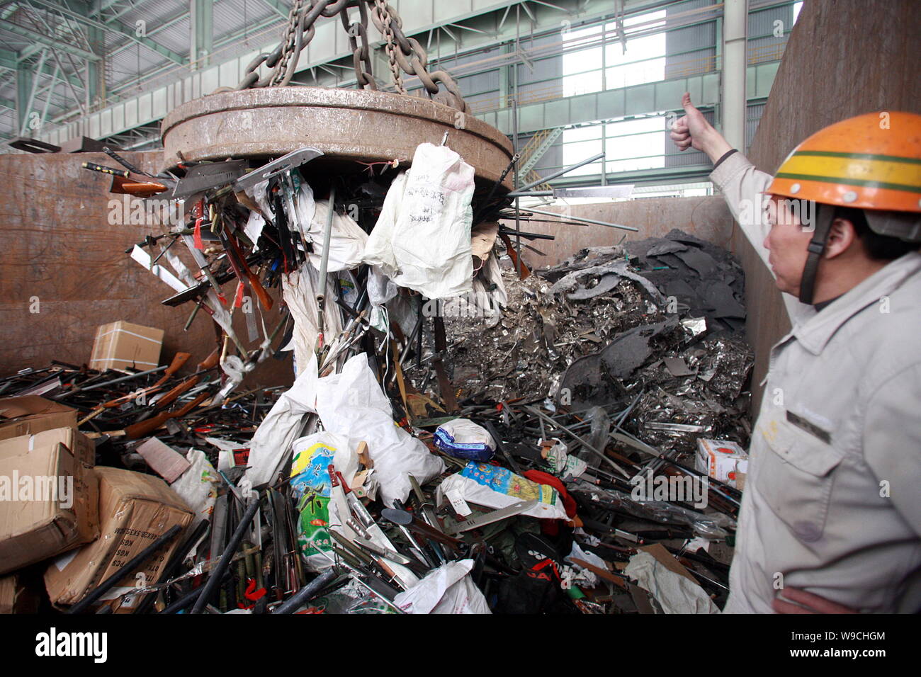 Destroyed Lift Crane High Resolution Stock Photography and Images - Alamy
