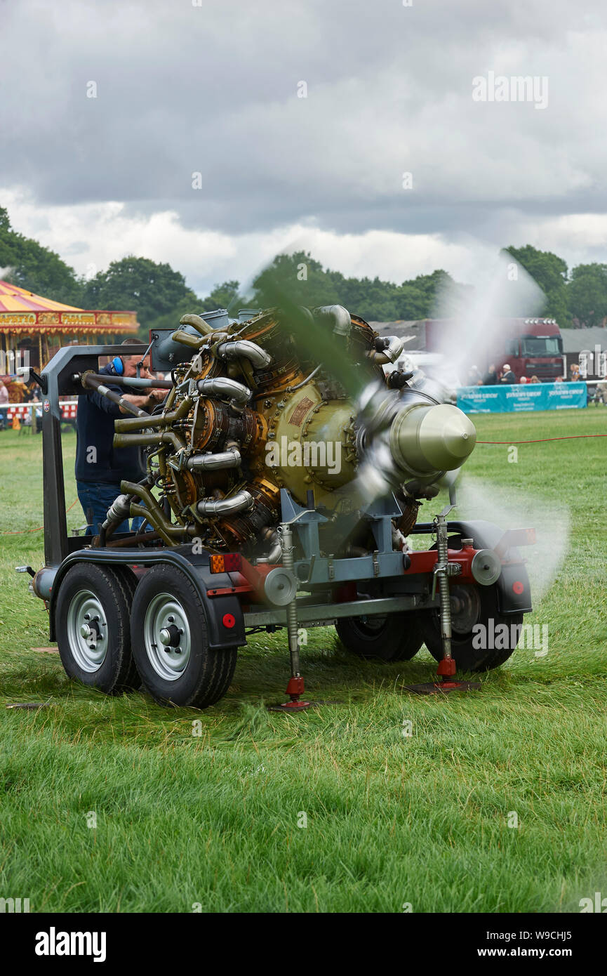 Bristol hercules engine hi-res stock photography and images - Alamy