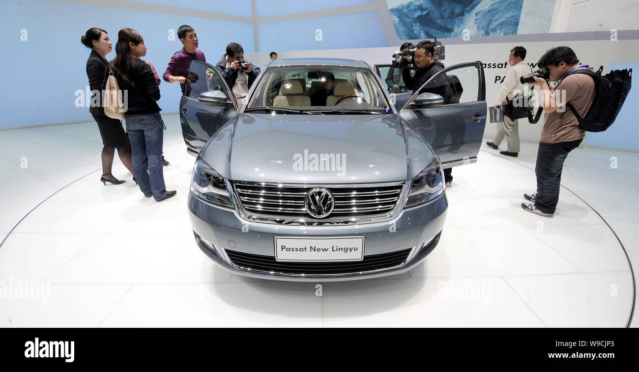 Shanghai Automotive Industry Co High Resolution Stock Photography and ...