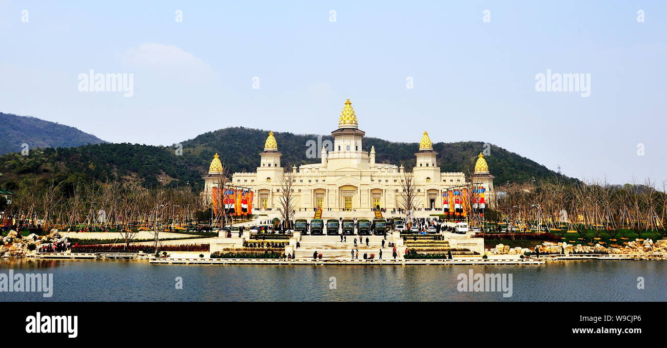 View of the Brahma Palace in the Lingshan scenic spot on the Lingshan ...