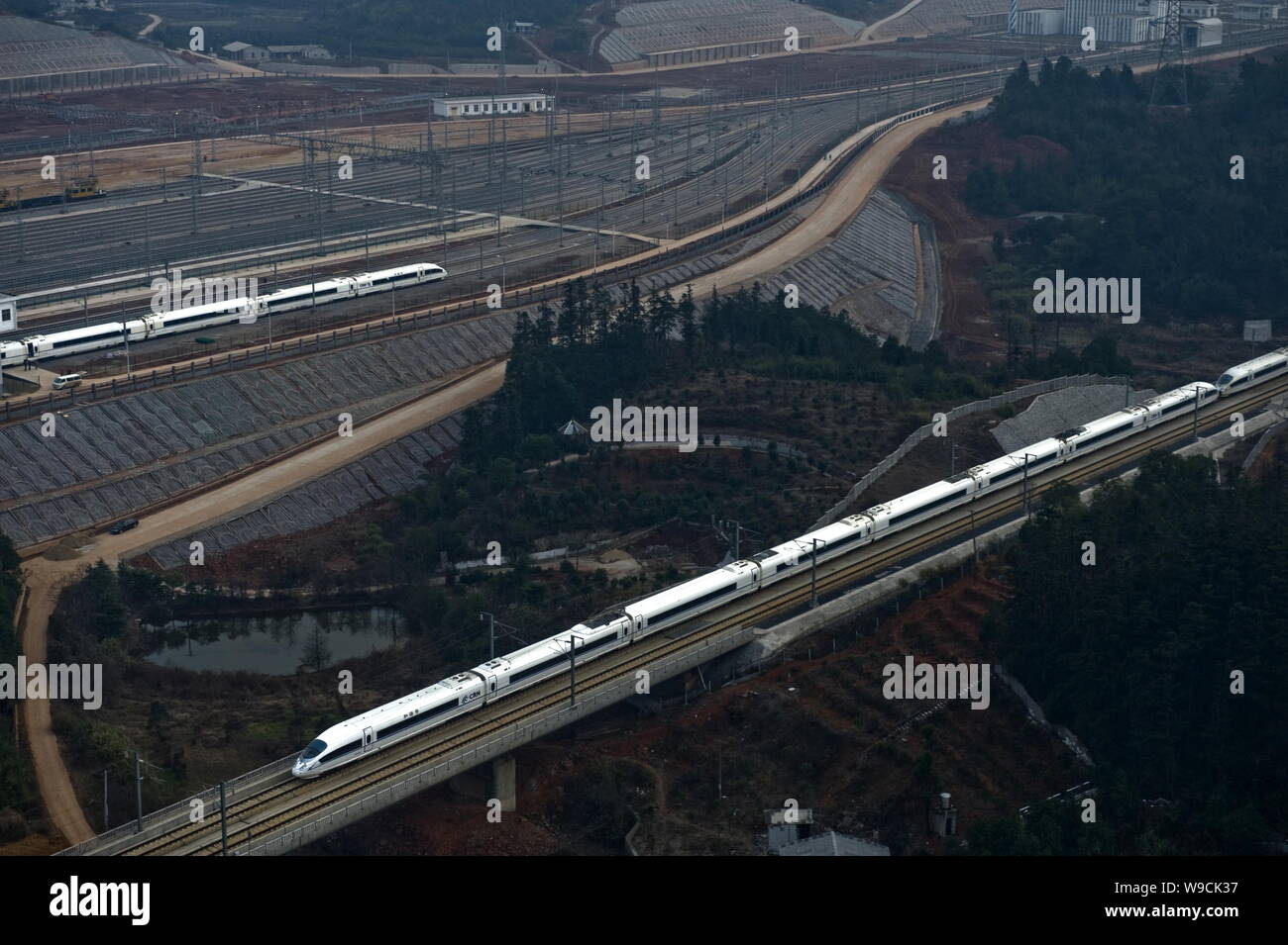 China infrastructure aerial rail hi-res stock photography and images ...