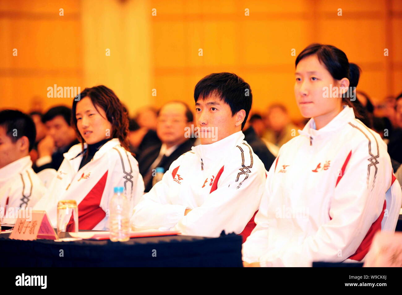 (From left) Chinese world sailing champion Xu Lijia, former 110m ...