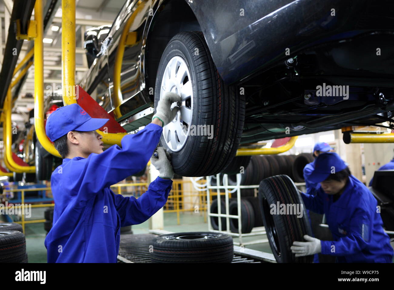 Byd factory hi-res stock photography and images - Alamy