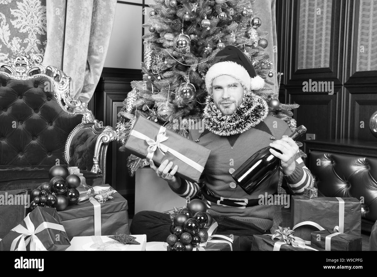 Pack up christmas tree Black and White Stock Photos & Images - Alamy