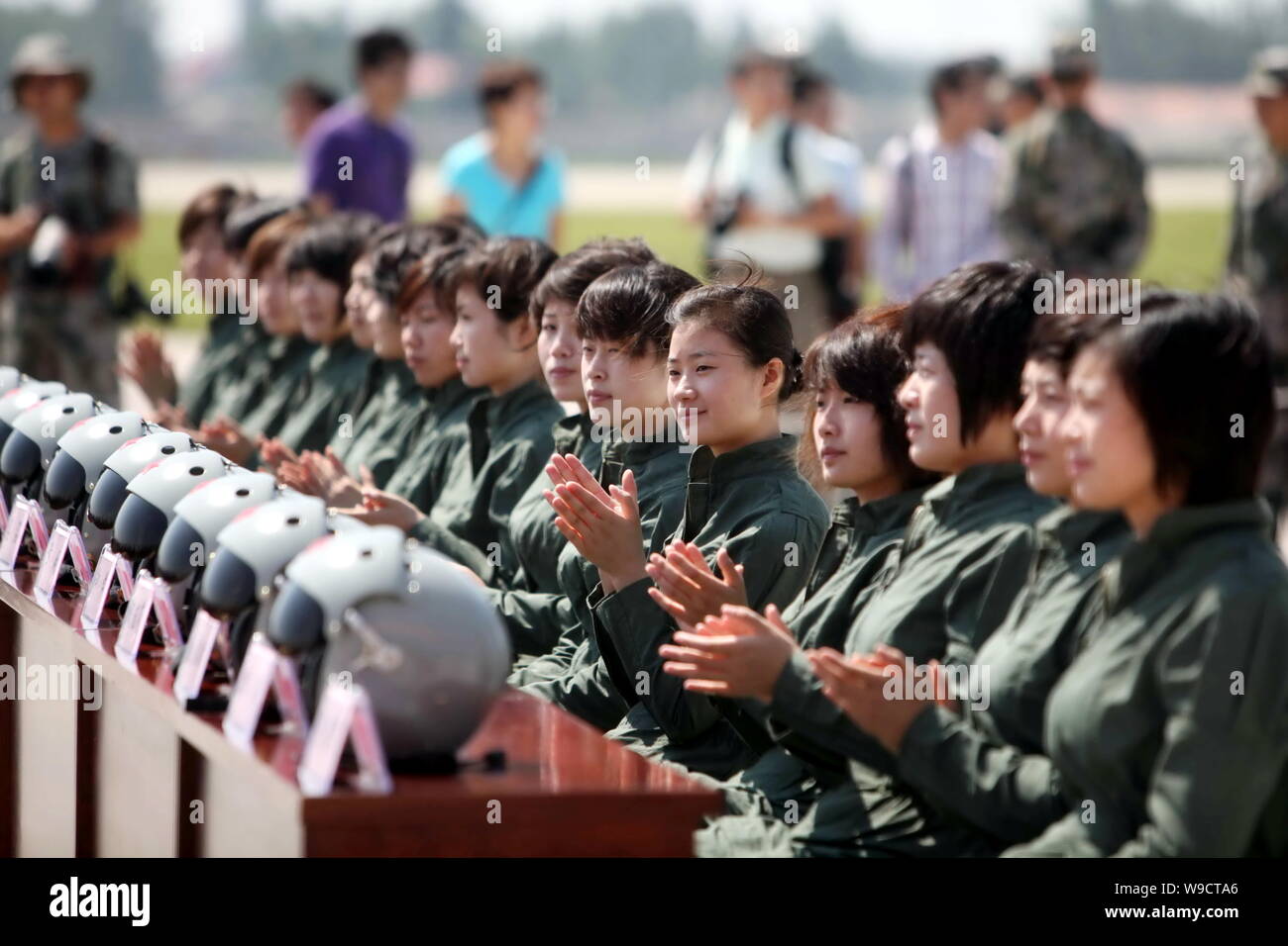 Women fighter pilots hi-res stock photography and images - Alamy