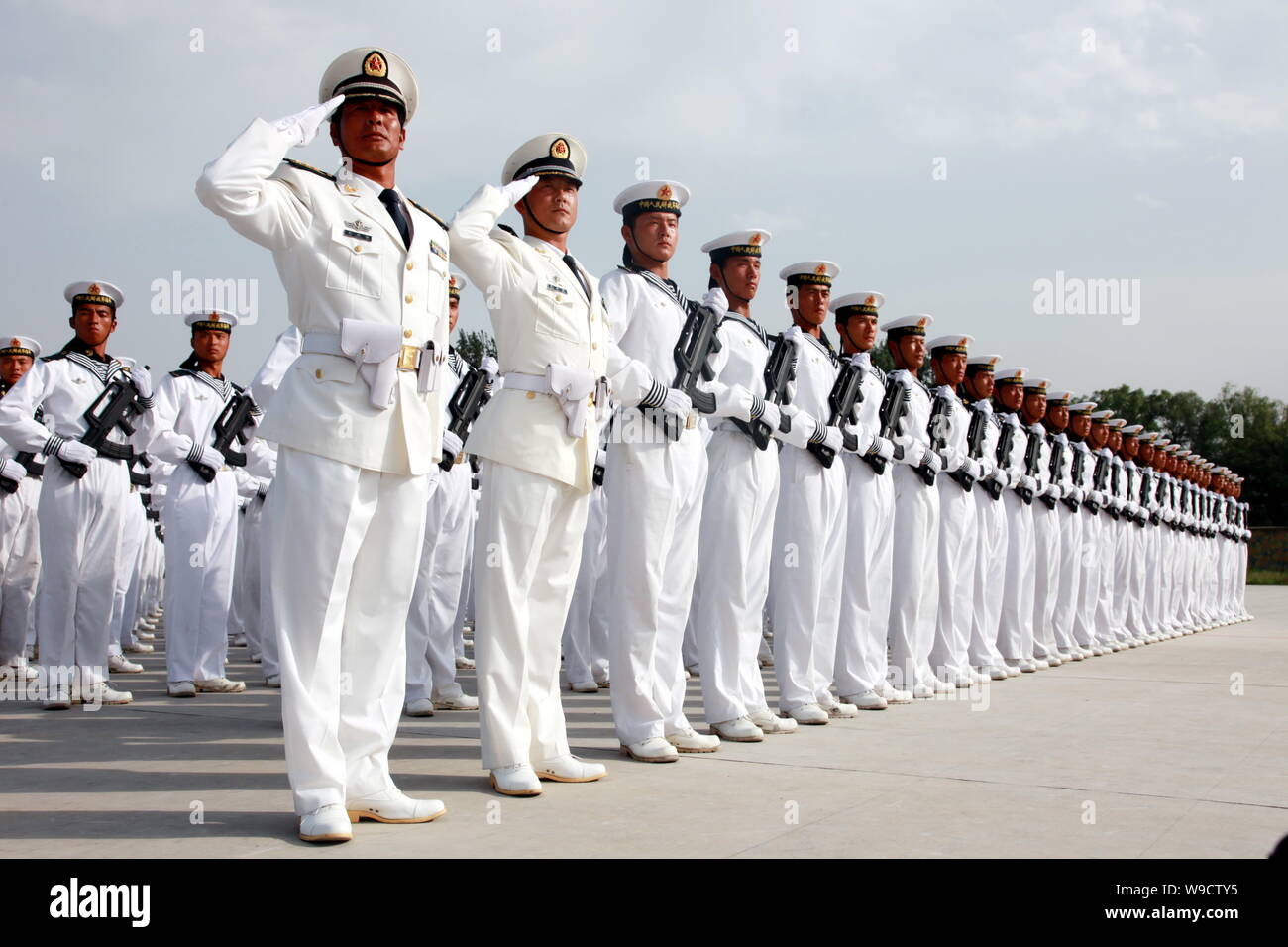 Pla navy parade hi-res stock photography and images - Alamy