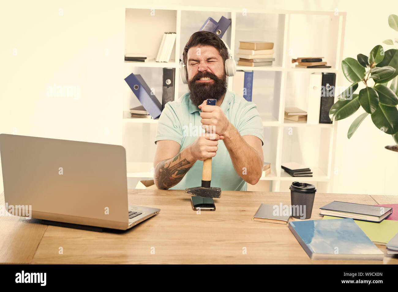 The annoying thing hi-res stock photography and images - Alamy