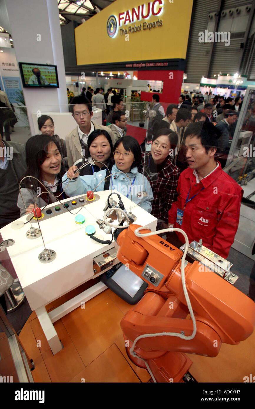 Robotic fair hi-res stock photography and images - Alamy