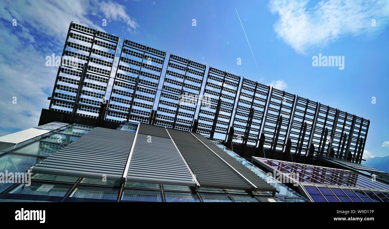 The roof of the MUSE (with its solar panels) the Science Museum of ...