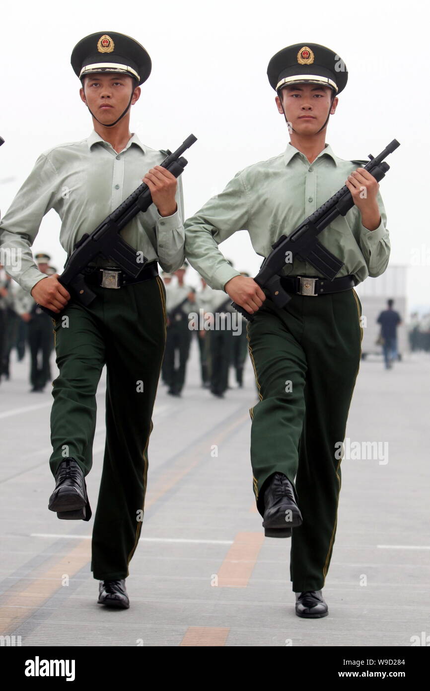 China military parade hi-res stock photography and images - Alamy