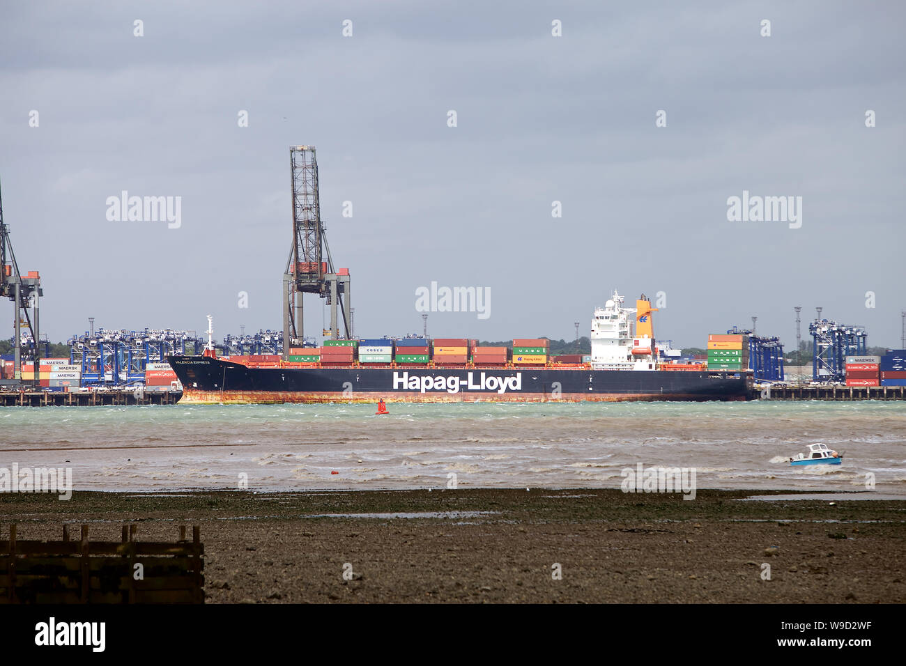 Valencia port container hi-res stock photography and images - Alamy