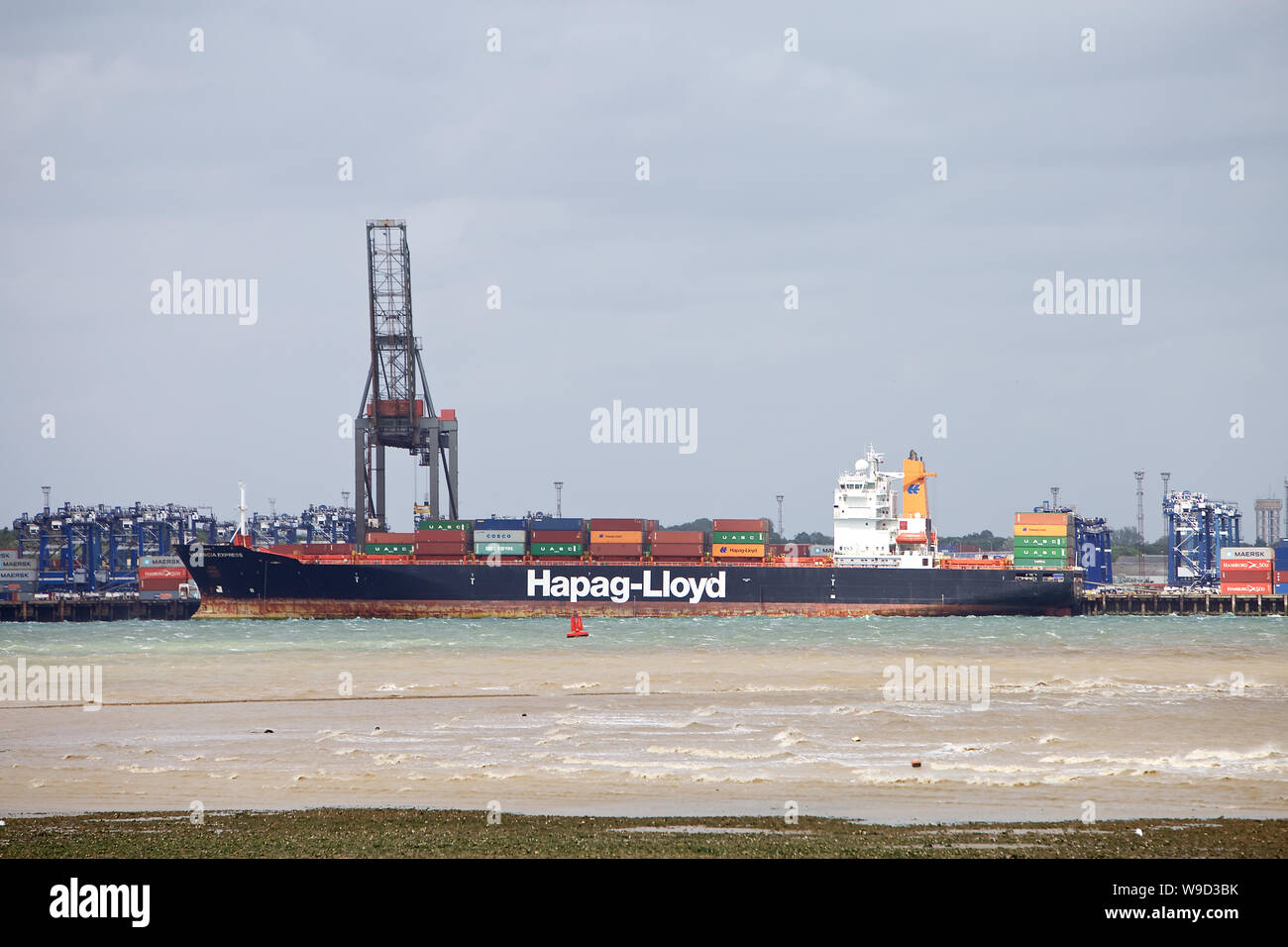 Valencia port container hi-res stock photography and images - Alamy