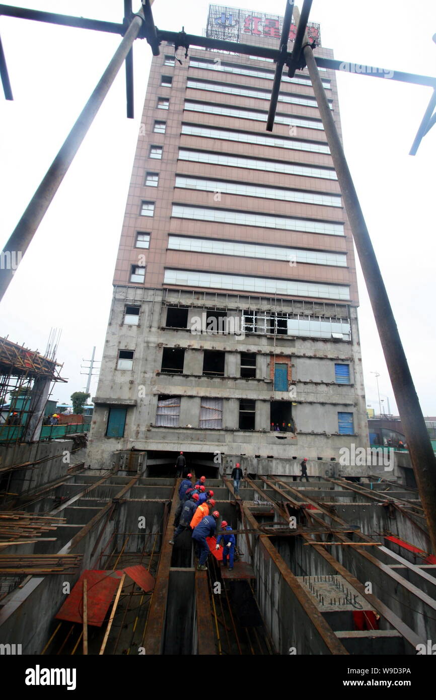 13 meter high hi-res stock photography and images - Alamy